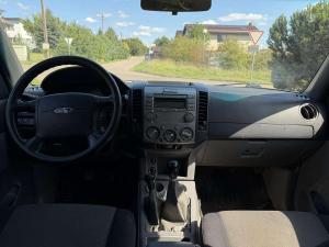 White Ford Ranger 2009 in Vilnius, with an engine capacity of 2.50 L and mileage of 340 thousand km for 4250 €, photo 12 on AUTOMOTO.COM.LV