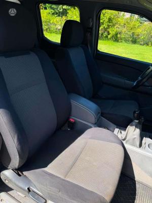 White Ford Ranger 2009 in Vilnius, with an engine capacity of 2.50 L and mileage of 340 thousand km for 4250 €, photo 15 on AUTOMOTO.COM.LV