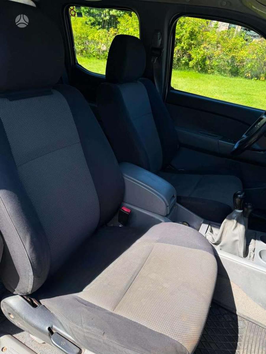 White Ford Ranger 2009 in Vilnius, with an engine capacity of 2.50 L and mileage of 340 thousand km for 4250 €, photo 15 on AUTOMOTO.COM.LV