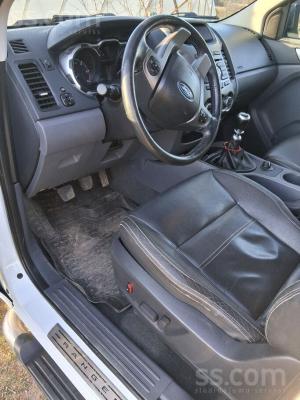 White Ford Ranger 2012 in Kuldiga, with an engine capacity of 2.20 L and mileage of 320 thousand km for 10000 €, photo 5 on AUTOMOTO.COM.LV