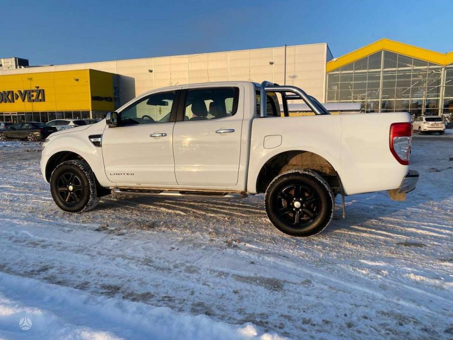 White Ford Ranger 2014 in Kaunas, with an engine capacity of 3.20 L and mileage of 226 thousand km for 12450 €, photo 1 on AUTOMOTO.COM.LV