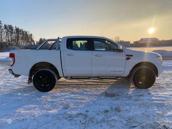 White Ford Ranger 2014 in Kaunas, with an engine capacity of 3.20 L and mileage of 226 thousand km for 12450 €, photo 7 on AUTOMOTO.COM.LV