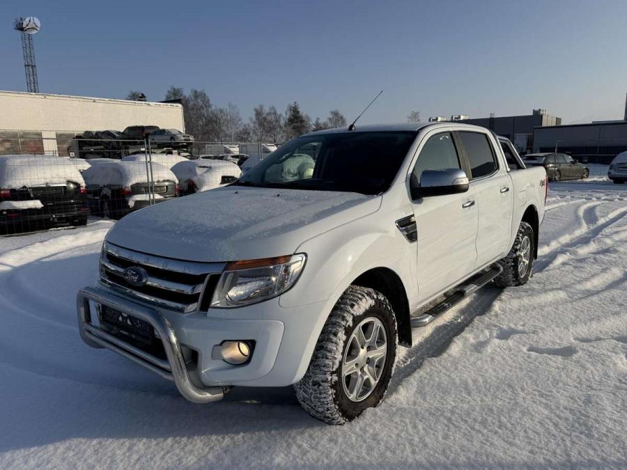 White Ford Ranger 2015 in Marijampole, with an engine capacity of 2.20 L and mileage of 212 thousand km for 11800 €, photo 1 on AUTOMOTO.COM.LV