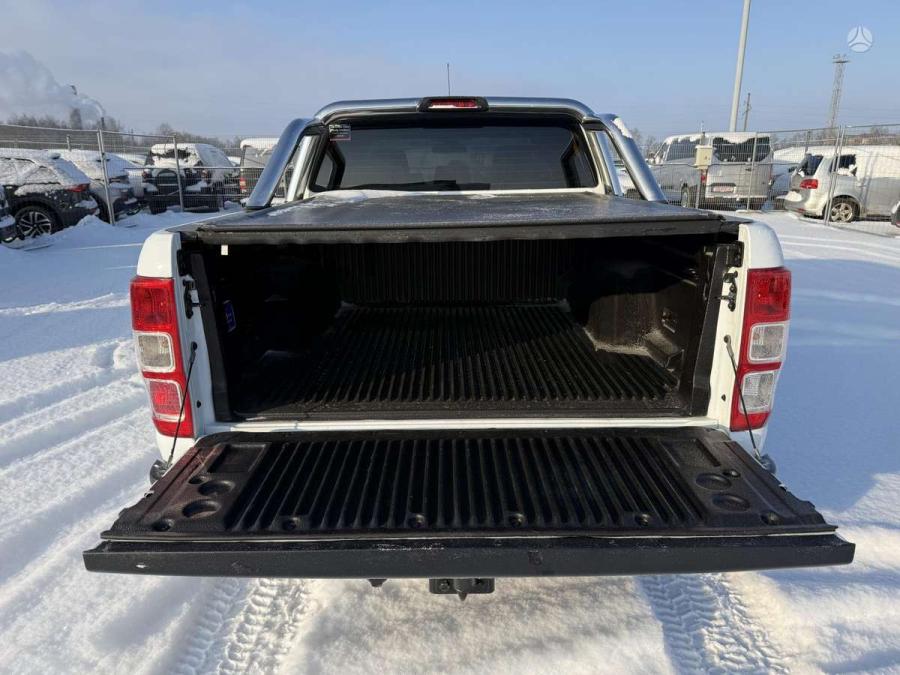 White Ford Ranger 2015 in Marijampole, with an engine capacity of 2.20 L and mileage of 212 thousand km for 11800 €, photo 9 on AUTOMOTO.COM.LV