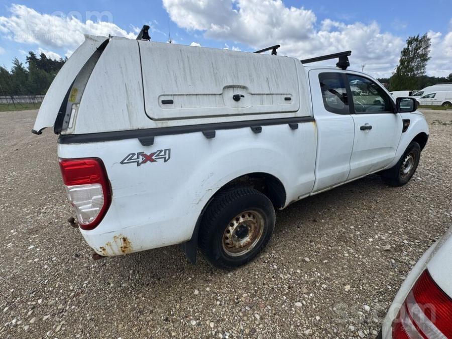 White Ford Ranger 2015 in Riga, with an engine capacity of 2.20 L and mileage of 191 thousand km for 5300 €, photo 1 on AUTOMOTO.COM.LV