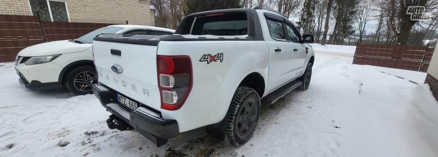 White Ford Ranger 2016 in Kelme, with an engine capacity of 3.20 L and mileage of 220 thousand km for 15300 €, photo 2 on AUTOMOTO.COM.LV