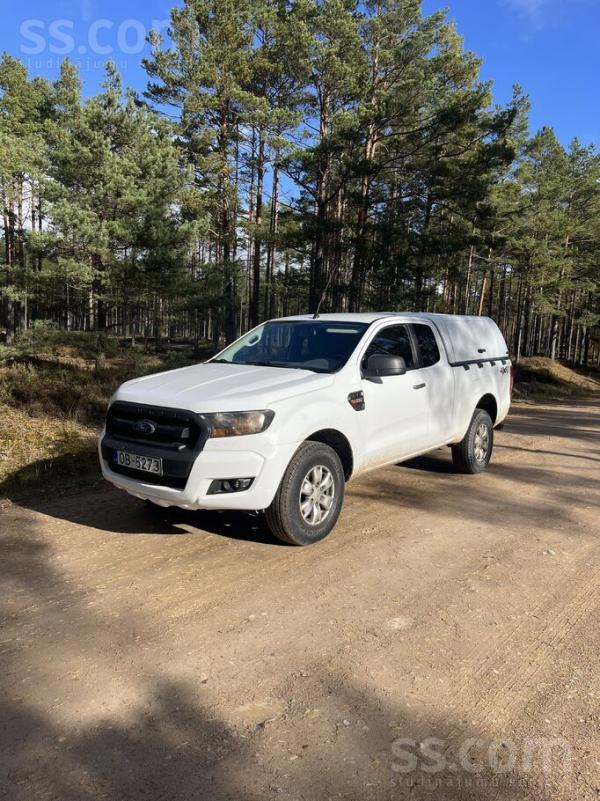 White Ford Ranger 2016 in Tukums, with an engine capacity of 2.20 L and mileage of 362 thousand km for 11950 €, photo 3 on AUTOMOTO.COM.LV
