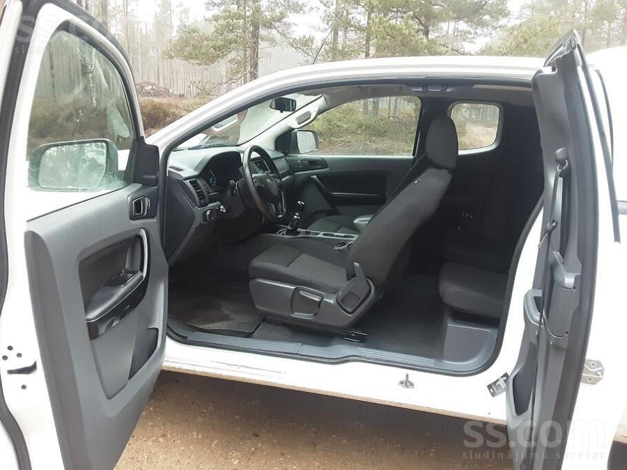 White Ford Ranger 2016 in Tukums, with an engine capacity of 2.20 L and mileage of 362 thousand km for 11950 €, photo 3 on AUTOMOTO.COM.LV
