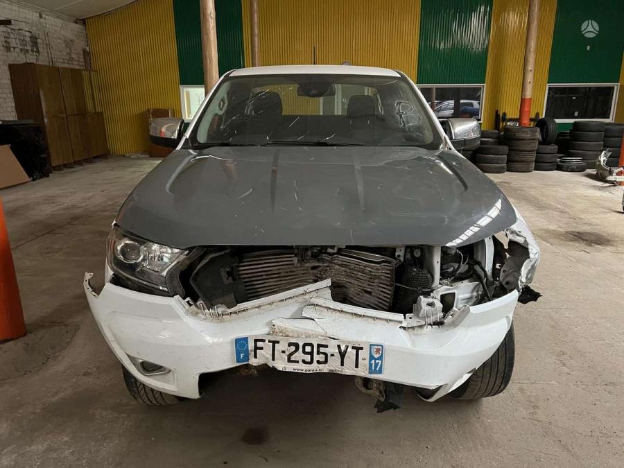 Balts Ford Ranger 2020 Tauragė, ar dzinēja tilpumu 2.00 L un nobraukumu 119 tūkst. km par 7700 €, foto 3 vietnē AUTOMOTO.COM.LV