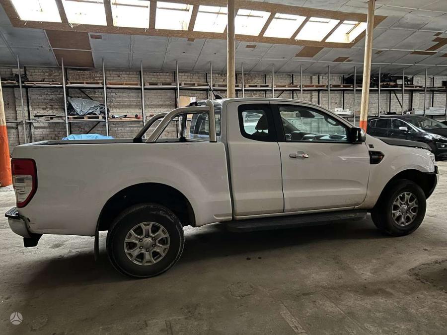 Balts Ford Ranger 2020 Tauragė, ar dzinēja tilpumu 2.00 L un nobraukumu 119 tūkst. km par 7700 €, foto 5 vietnē AUTOMOTO.COM.LV