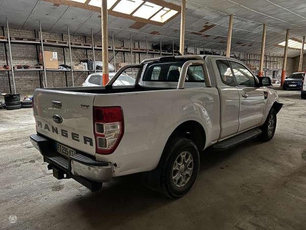 White Ford Ranger 2020 in Taurage, with an engine capacity of 2.00 L and mileage of 119 thousand km for 7700 €, photo 6 on AUTOMOTO.COM.LV