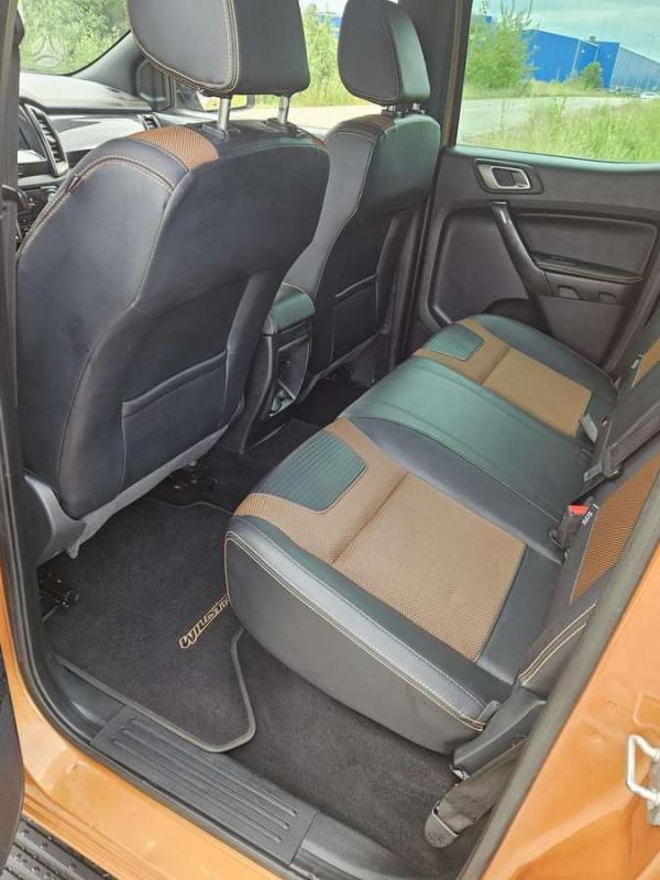 Yellow Ford Ranger 2019 in Taurage, with an engine capacity of 3.20 L and mileage of 201 thousand km for 16200 €, photo 9 on AUTOMOTO.COM.LV