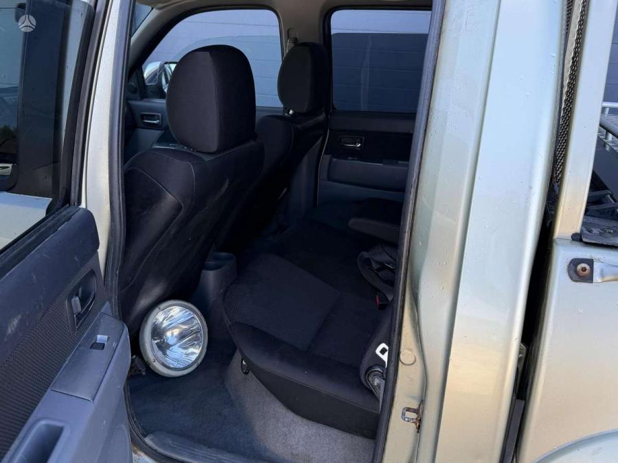 Yellow Ford Ranger 2009 in Vilnius, with an engine capacity of 2.50 L and mileage of 309 thousand km for 3850 €, photo 16 on AUTOMOTO.COM.LV