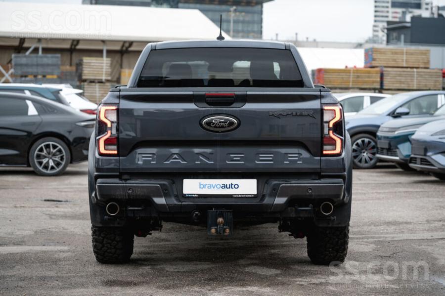 Melns Ford Raptor 2023 Rīga, ar dzinēja tilpumu 3.00 L un nobraukumu 94 tūkst. km par 46990 €, foto 6 vietnē AUTOMOTO.COM.LV