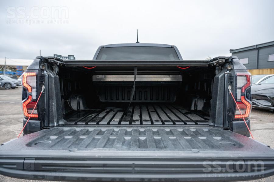 Melns Ford Raptor 2023 Rīga, ar dzinēja tilpumu 3.00 L un nobraukumu 94 tūkst. km par 46990 €, foto 7 vietnē AUTOMOTO.COM.LV