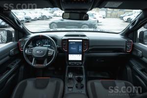 Melns Ford Raptor 2023 Rīga, ar dzinēja tilpumu 3.00 L un nobraukumu 94 tūkst. km par 46990 €, foto 9 vietnē AUTOMOTO.COM.LV