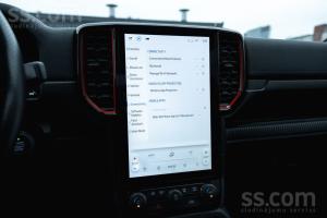 Melns Ford Raptor 2023 Rīga, ar dzinēja tilpumu 3.00 L un nobraukumu 94 tūkst. km par 46990 €, foto 33 vietnē AUTOMOTO.COM.LV