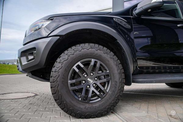 Black Ford Raptor 2019 in Kaunas, with an engine capacity of 2.00 L and mileage of 328 thousand km for 21250 €, photo 6 on AUTOMOTO.COM.LV