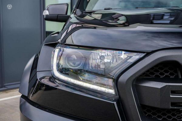 Black Ford Raptor 2019 in Kaunas, with an engine capacity of 2.00 L and mileage of 328 thousand km for 21250 €, photo 7 on AUTOMOTO.COM.LV