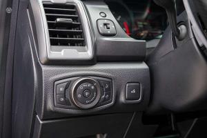 Black Ford Raptor 2019 in Kaunas, with an engine capacity of 2.00 L and mileage of 328 thousand km for 21250 €, photo 32 on AUTOMOTO.COM.LV