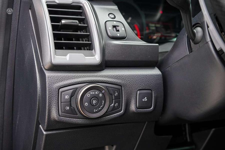 Black Ford Raptor 2019 in Kaunas, with an engine capacity of 2.00 L and mileage of 328 thousand km for 21250 €, photo 32 on AUTOMOTO.COM.LV