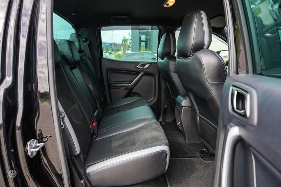 Black Ford Raptor 2019 in Kaunas, with an engine capacity of 2.00 L and mileage of 328 thousand km for 21250 €, photo 37 on AUTOMOTO.COM.LV