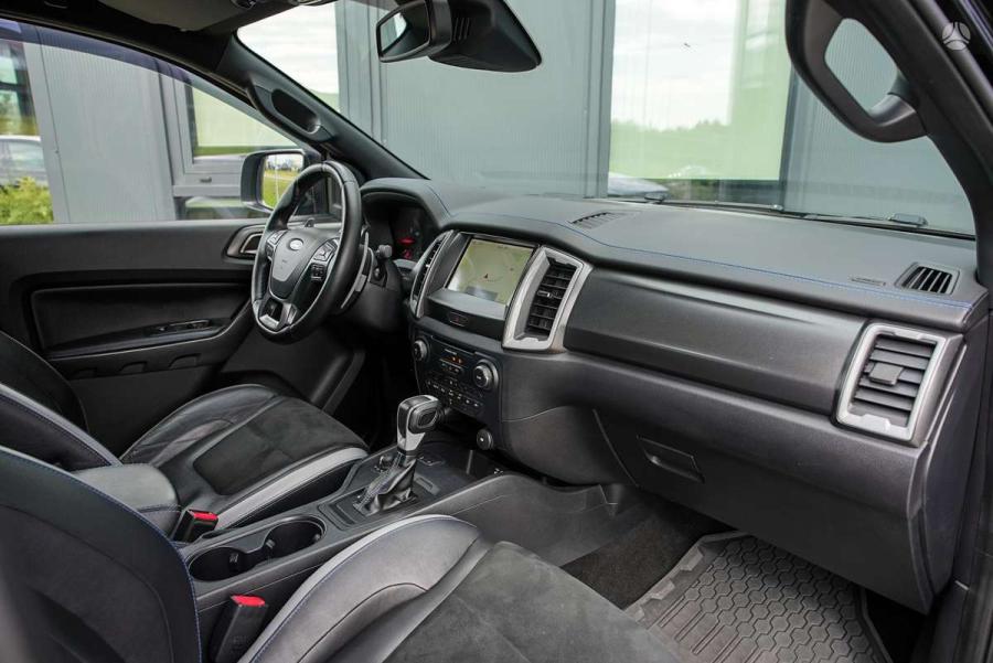 Black Ford Raptor 2019 in Kaunas, with an engine capacity of 2.00 L and mileage of 328 thousand km for 21250 €, photo 39 on AUTOMOTO.COM.LV