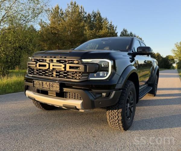 Black Ford Raptor 2023 in Jelgava, with an engine capacity of 3.00 L and mileage of 33 thousand km for 60000 €, photo 1 on AUTOMOTO.COM.LV
