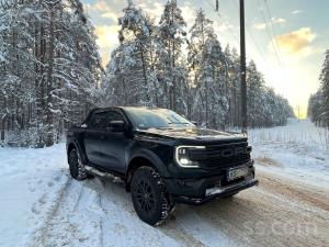 Melns Ford Raptor 2023 Cēsis, ar dzinēja tilpumu 2.00 L un nobraukumu 142 tūkst. km par 44800 €, foto  vietnē AUTOMOTO.COM.LV