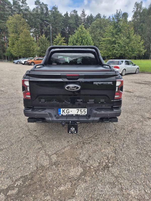 Black Ford Raptor 2023 in Cesis, with an engine capacity of 2.00 L and mileage of 142 thousand km for 44800 €, photo 8 on AUTOMOTO.COM.LV