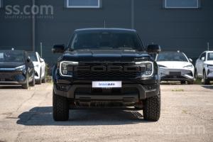 Black Ford Raptor 2023 in Riga, with an engine capacity of 3.00 L and mileage of 103 thousand km for 45990 €, photo 3 on AUTOMOTO.COM.LV