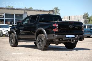 Black Ford Raptor 2023 in Riga, with an engine capacity of 3.00 L and mileage of 103 thousand km for 45990 €, photo 5 on AUTOMOTO.COM.LV