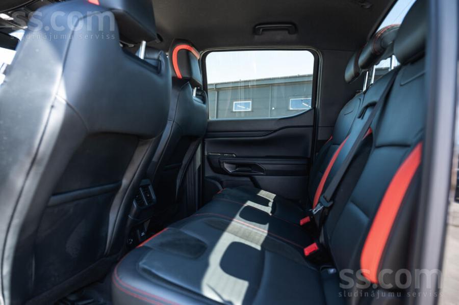 Black Ford Raptor 2023 in Riga, with an engine capacity of 3.00 L and mileage of 103 thousand km for 45990 €, photo 16 on AUTOMOTO.COM.LV