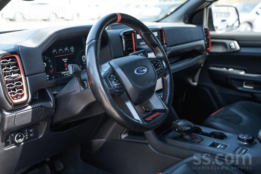 Black Ford Raptor 2023 in Riga, with an engine capacity of 3.00 L and mileage of 103 thousand km for 45990 €, photo 19 on AUTOMOTO.COM.LV