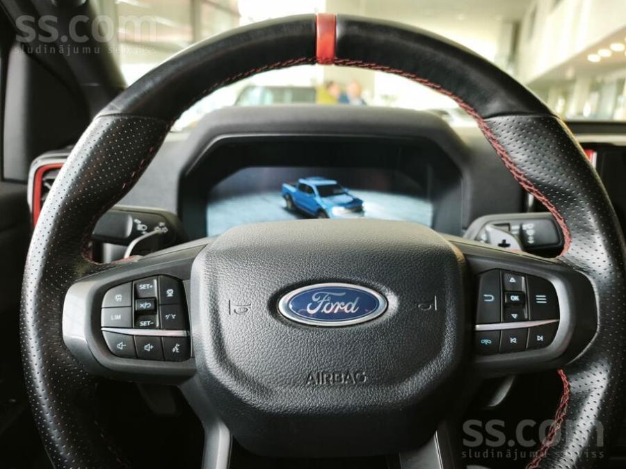 Melns Ford Raptor 2024 Rīga, ar dzinēja tilpumu 2.00 L un nobraukumu 118 tūkst. km par 39900 €, foto 23 vietnē AUTOMOTO.COM.LV