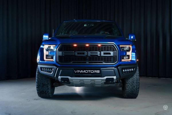 Blue Ford Raptor 2018 in Vilnius, with an engine capacity of 3.50 L and mileage of 48 thousand km for 53500 €, photo 2 on AUTOMOTO.COM.LV
