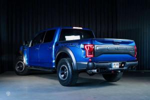 Blue Ford Raptor 2018 in Vilnius, with an engine capacity of 3.50 L and mileage of 48 thousand km for 53500 €, photo 6 on AUTOMOTO.COM.LV