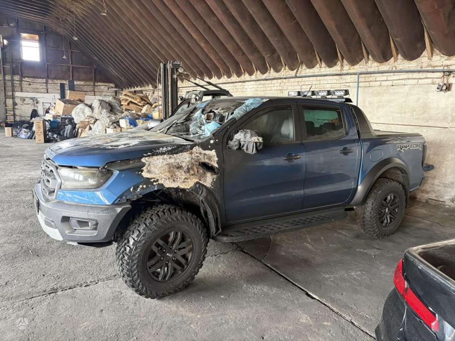 Blue Ford Raptor 2019 in Kaunas, with an engine capacity of 0.00 L and mileage of 52 thousand km for 7500 €, photo 6 on AUTOMOTO.COM.LV