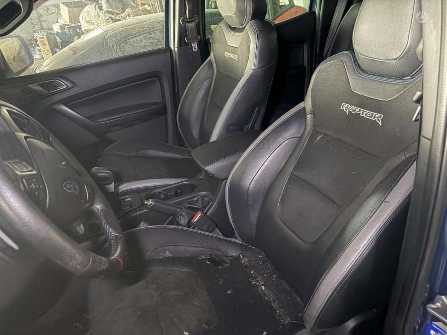 Blue Ford Raptor 2019 in Kaunas, with an engine capacity of 0.00 L and mileage of 52 thousand km for 7500 €, photo 14 on AUTOMOTO.COM.LV