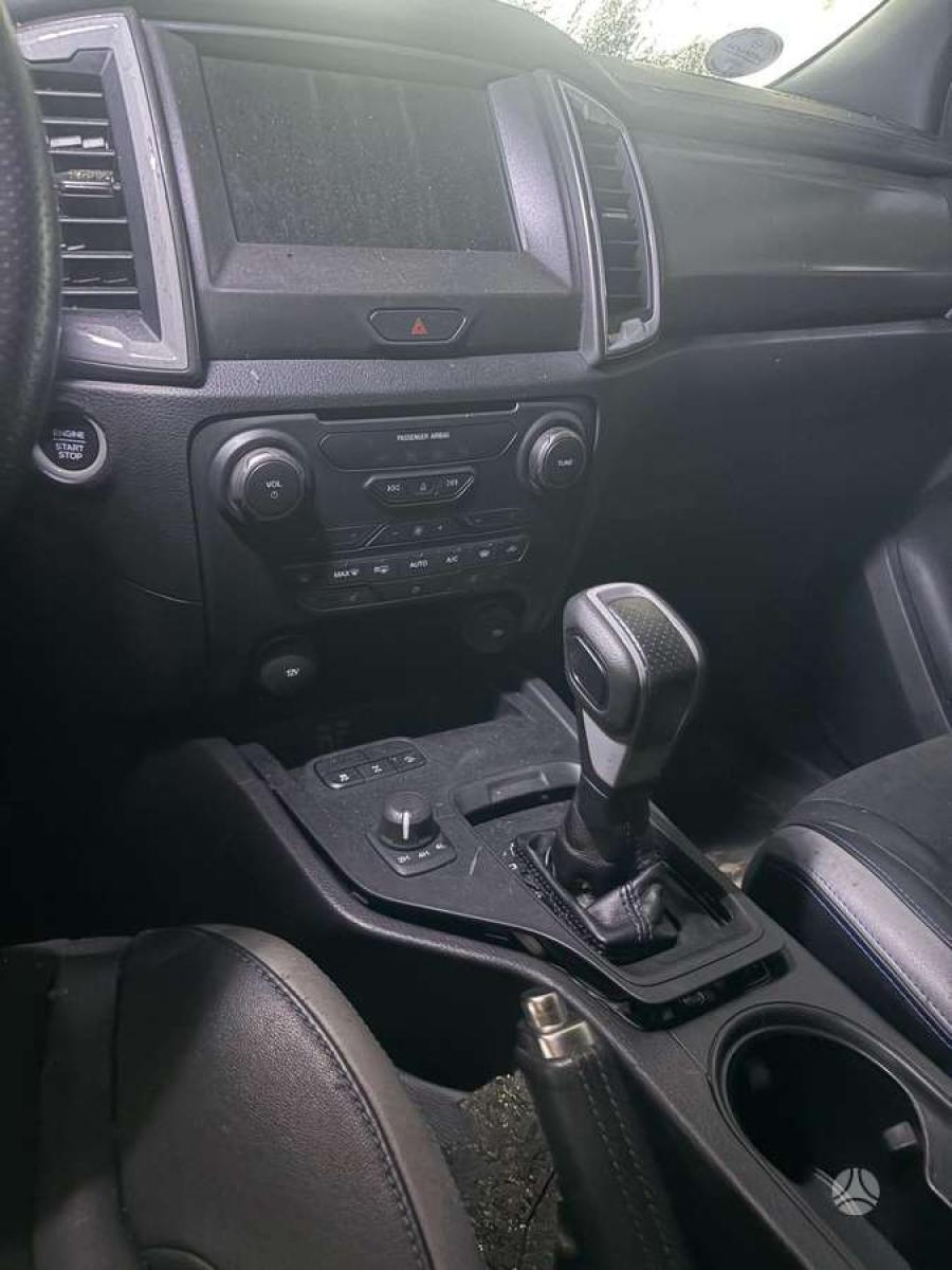 Blue Ford Raptor 2019 in Kaunas, with an engine capacity of 0.00 L and mileage of 52 thousand km for 7500 €, photo 19 on AUTOMOTO.COM.LV