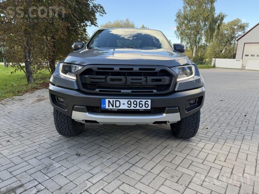 Pelēks Ford Raptor 2022 Rēzekne, ar dzinēja tilpumu 2.00 L un nobraukumu 170 tūkst. km par 30000 €, foto 1 vietnē AUTOMOTO.COM.LV