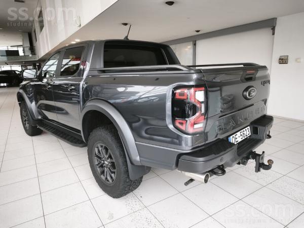Pelēks Ford Raptor 2025 Rīga, ar dzinēja tilpumu 3.00 L un nobraukumu 38 tūkst. km par 55000 €, foto 4 vietnē AUTOMOTO.COM.LV