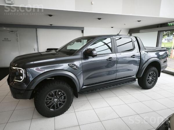 Pelēks Ford Raptor 2025 Rīga, ar dzinēja tilpumu 3.00 L un nobraukumu 38 tūkst. km par 55000 €, foto 6 vietnē AUTOMOTO.COM.LV