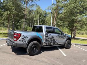 Grey Ford Raptor 2022 in Kaunas, with an engine capacity of 3.50 L and mileage of 66 thousand km for 66666 €, photo 3 on AUTOMOTO.COM.LV