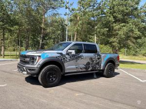 Grey Ford Raptor 2022 in Kaunas, with an engine capacity of 3.50 L and mileage of 66 thousand km for 66666 €, photo 6 on AUTOMOTO.COM.LV