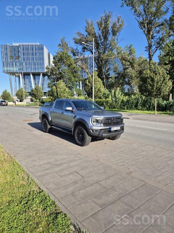 Pelēks Ford Raptor 2023 Rīga, ar dzinēja tilpumu 3.00 L un nobraukumu 76 tūkst. km par 46500 €, foto 2 vietnē AUTOMOTO.COM.LV