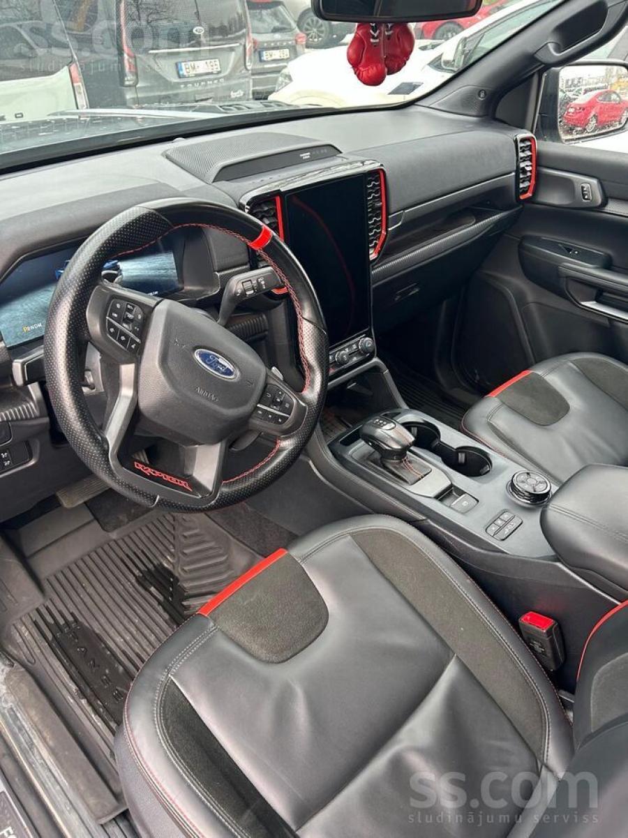 Grey Ford Raptor 2023 in Riga, with an engine capacity of 2.00 L and mileage of 50 thousand km for 48400 €, photo 5 on AUTOMOTO.COM.LV