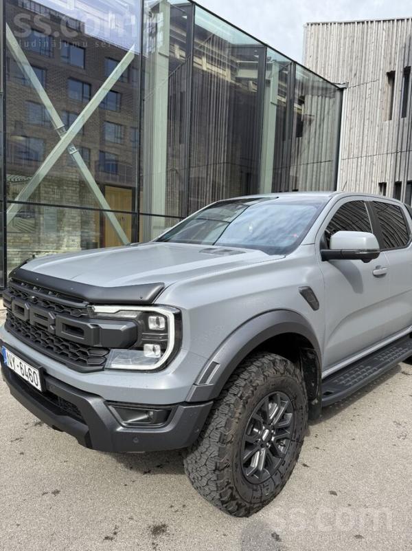 Grey Ford Raptor 2024 in Riga, with an engine capacity of 3.00 L and mileage of 22 thousand km for 56000 €, photo 3 on AUTOMOTO.COM.LV