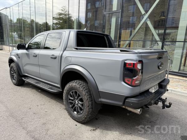 Grey Ford Raptor 2024 in Riga, with an engine capacity of 3.00 L and mileage of 22 thousand km for 56000 €, photo 6 on AUTOMOTO.COM.LV