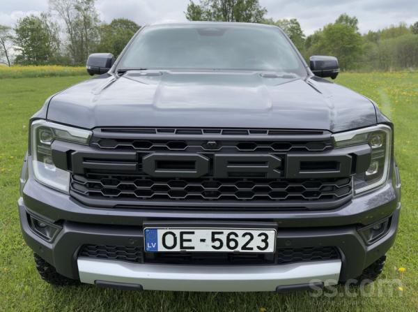 Grey Ford Raptor 2025 in Valmiera, with an engine capacity of 3.00 L and mileage of 36 thousand km for 56000 €, photo 2 on AUTOMOTO.COM.LV